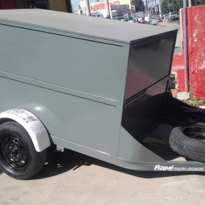 Trailer cerrado con techo de Chapa - Rami Trailers